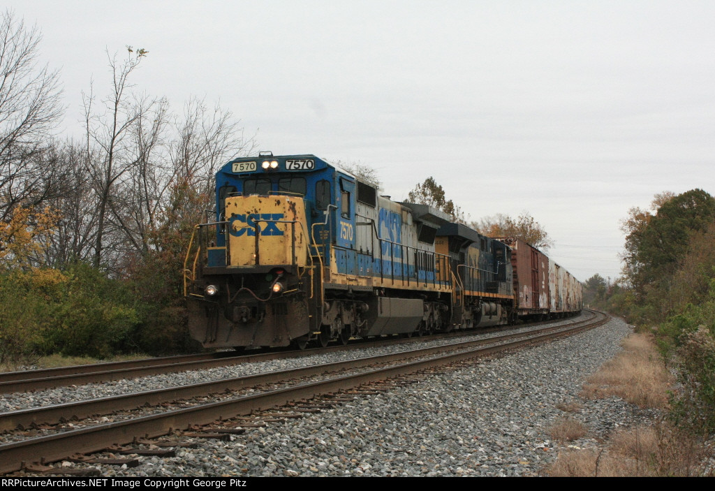 CSX 7570 and train D732